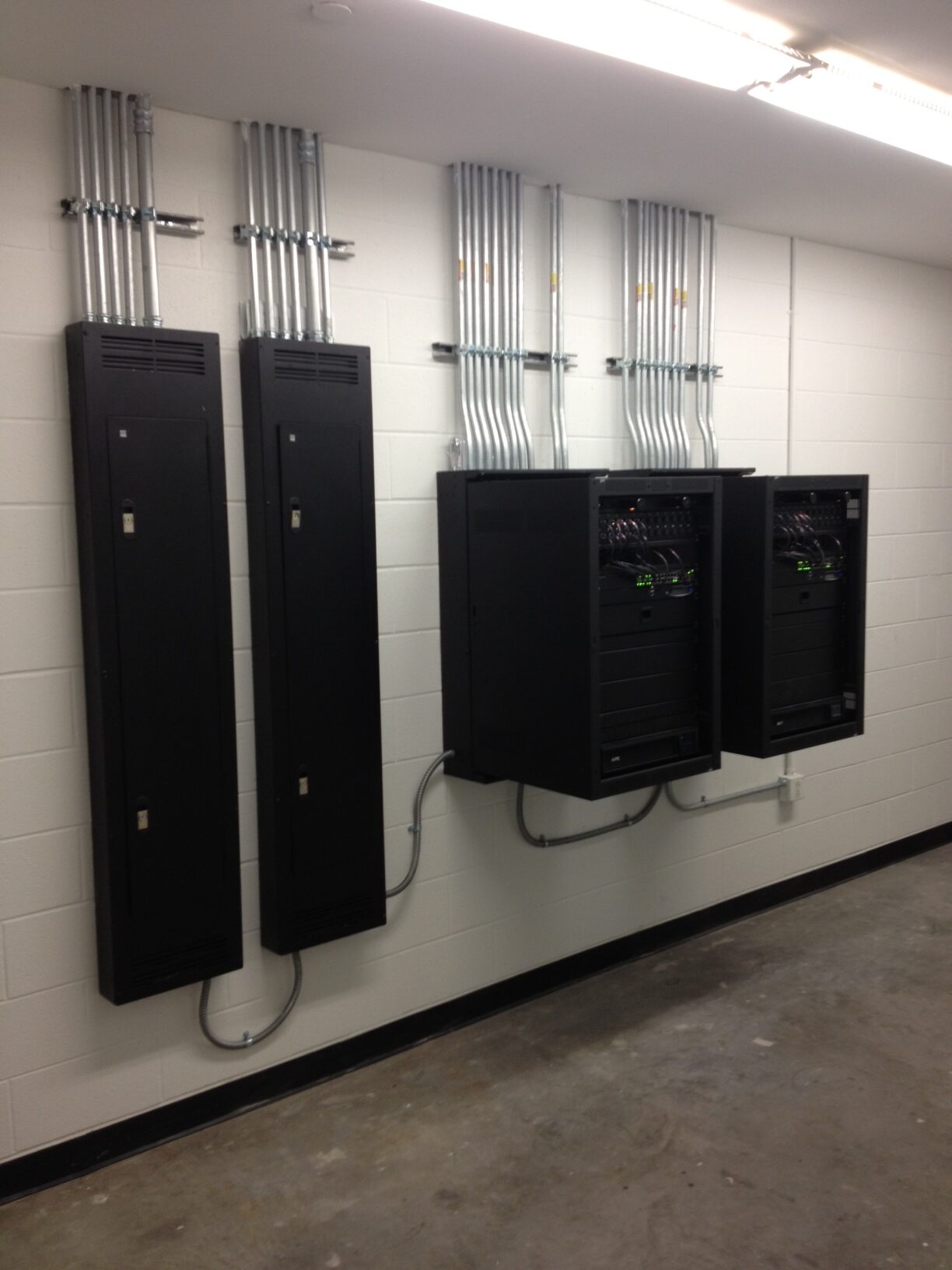 AMP Electric – Commercial Electrician Contractors